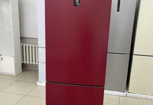 Холодильник Haier красный