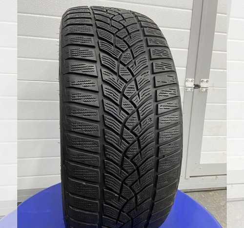 Goodyear UltraGrip Performance 225/45 R18 95V