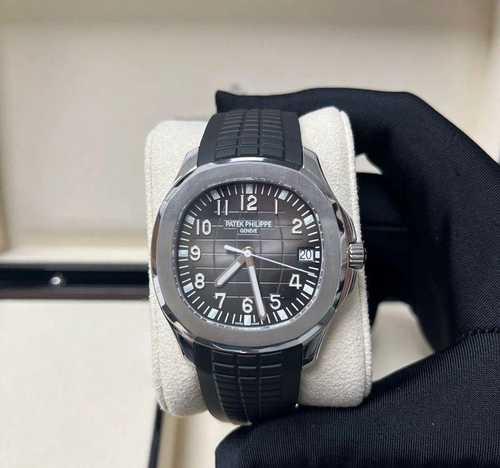 Часы Patek Philippe aquanaut