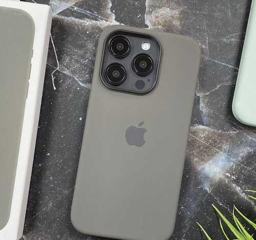 Чехол на iPhone 15 Pro силиконовый Clay