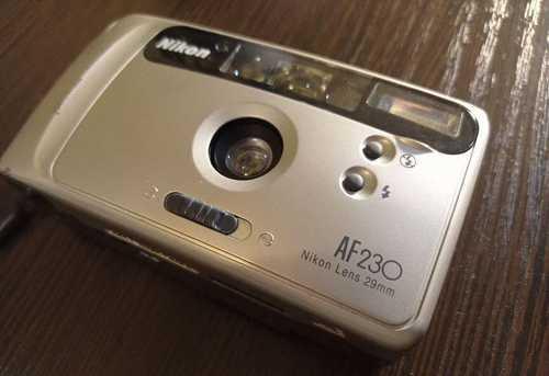 Плёночный фотоаппарат Nikon AF-230