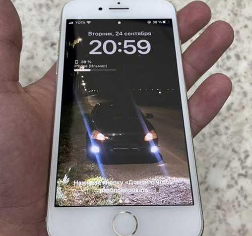 iPhone 8, 64 ГБ