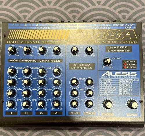 Микшер с процессором эффектов Alesis DM8A