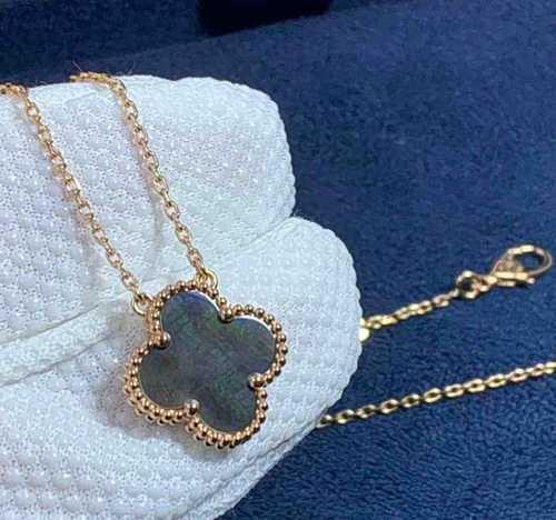 Van Cleef & Arpels подвеска Vintage Alhambra