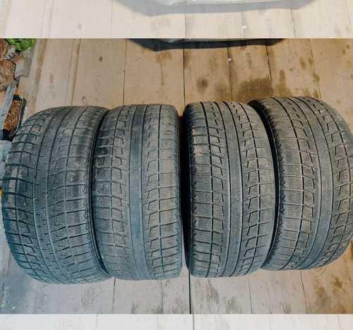 Bridgestone Blizzak Revo2 235/50 R18 97Q