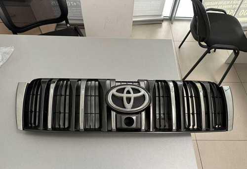 Решетка радиатора Toyota Prado 150