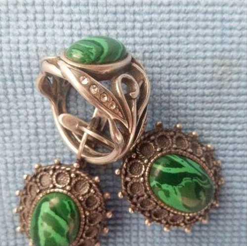 Серебряный комплект кольцо и серьги
