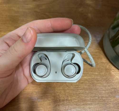 JBL наушники беспроводные