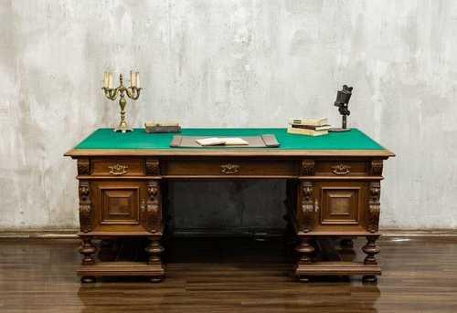 Антикварный письменный стол с зеленым сукном