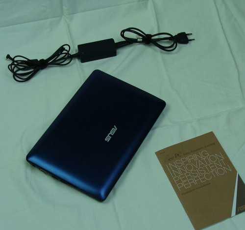 Продам нетбук Asus Eee PC 1015B