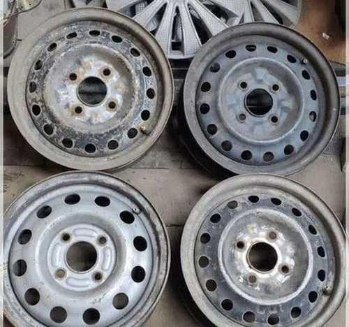 Штампованные диски Nissan 5.5×R14 4×114.3