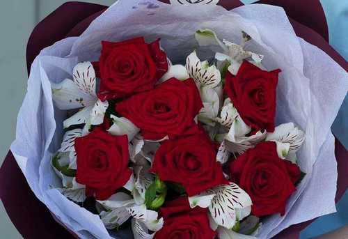 Букет из 7 красных роз 35-40 см (Россия) и 4 белых