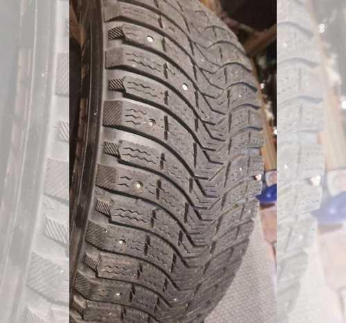 Michelin X-Ice North 3 215/55 R16