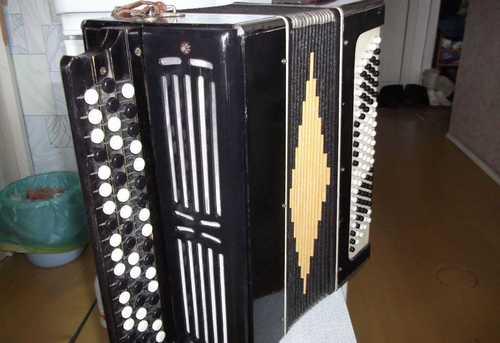 Баян Кировский