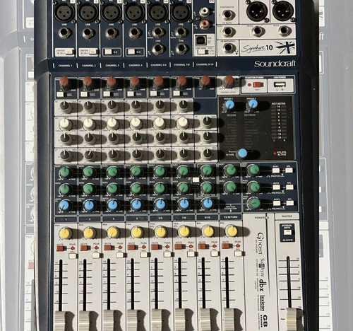 Микшерный пульт Soundcraft Signature 10
