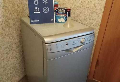 Посудомоечная машина Indesit DSG 2637 S