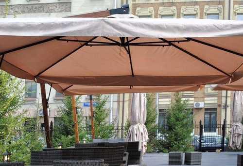 Зонт на боковой опоре для уличной торговли