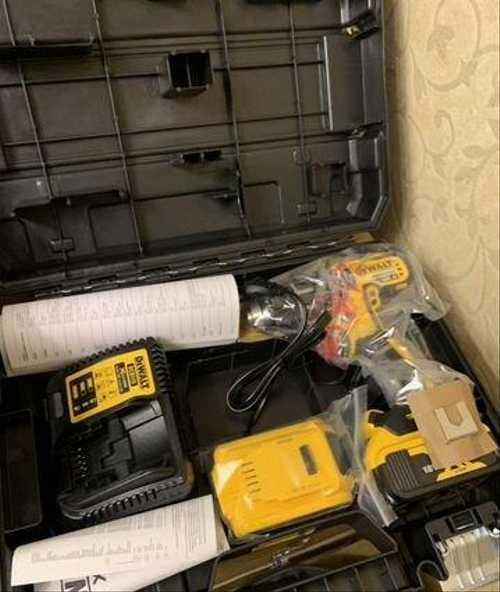 Шуруповерт Dewalt dcd791p2