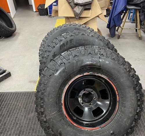 Falken wildpeak MT01 37x12 r17