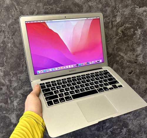 Отличный Apple ноутбук MacBook Air 13 Core i7