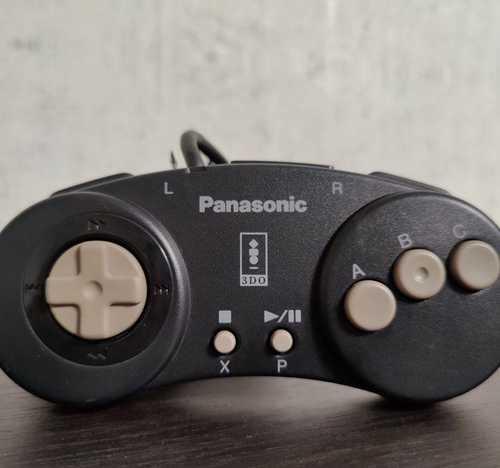 Panasonic 3DO FZ10 / Gamepad