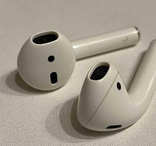 Наушники Apple AirPods