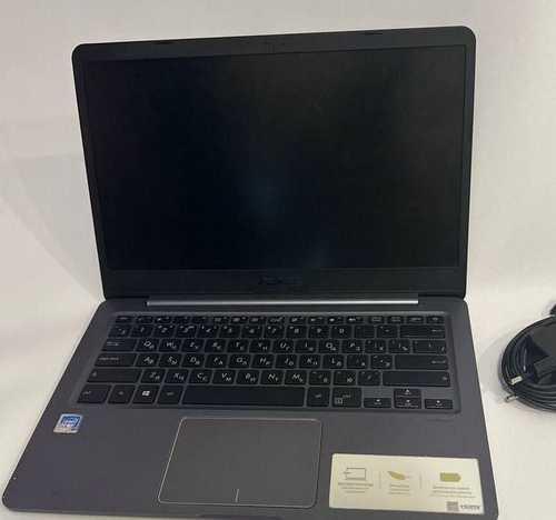 Asus VivoBook E406SA