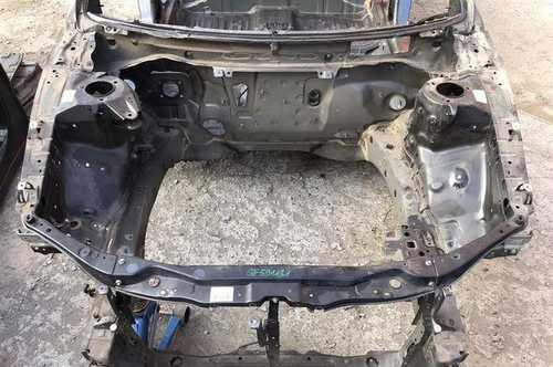 Передняя часть автомобиля Toyota Camry (ACV40,GSV
