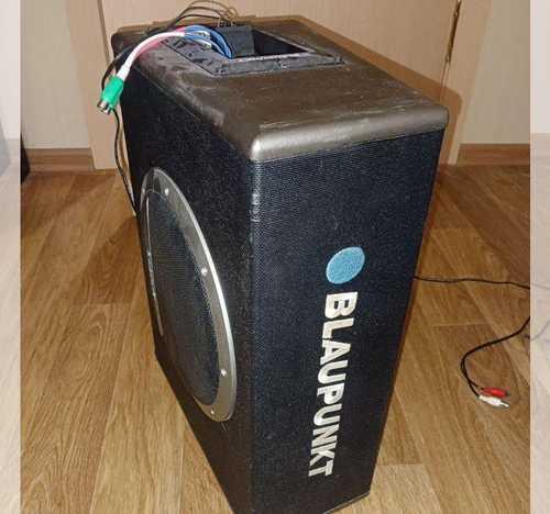 Активный сабвуфер Blaupunkt XLb 250