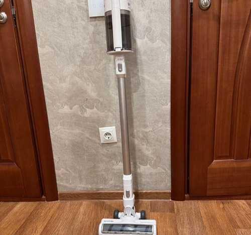 Пылесос Gorenje SVC252fmwt почти новый