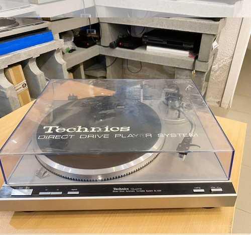 Проигрыватель винила Technics SL-Q33