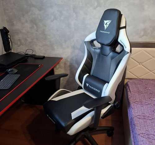 Компьютерное кресло ThunderX3 XC3