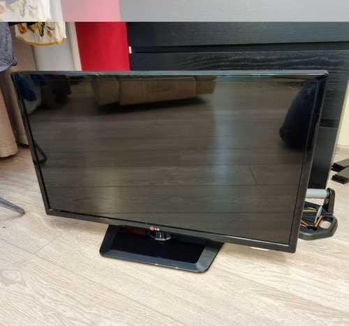 Телевизор бу LG32LS345T