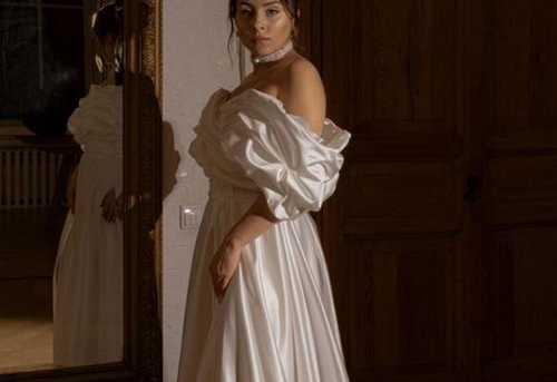 Новое свадебное платье со шлейфом Мэри Трюфель