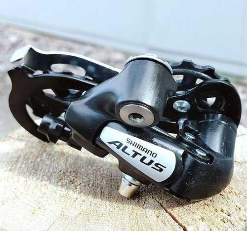 Задний переключатель Shimano Altus RD-M310