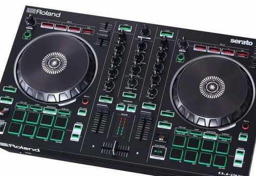 DJ-контроллер Roland DJ-202