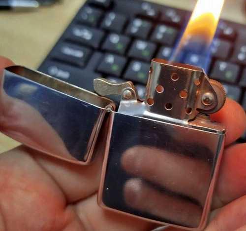 Зажигалка бензиновая как Zippo