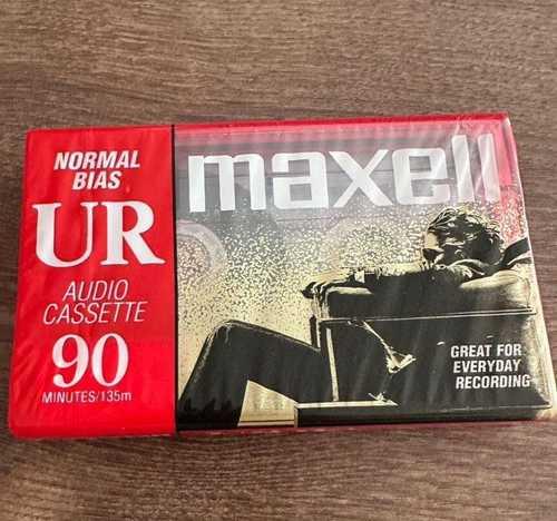 Аудио кассета Maxell UR 90 минут. Чистая