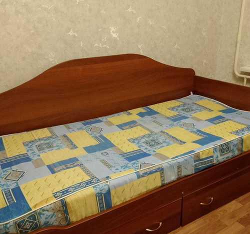 Кровать односпальная 90х200 с матрасом бу