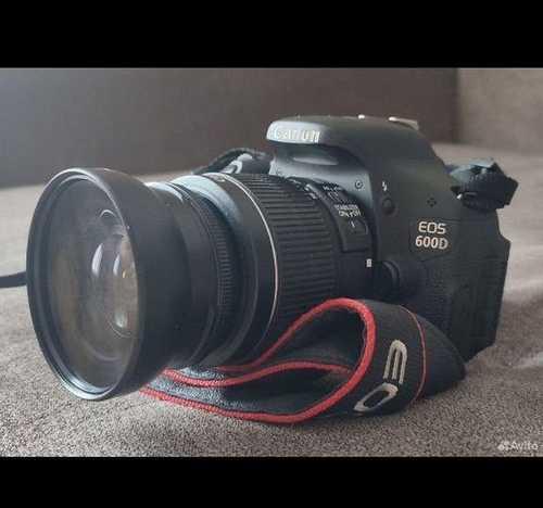Фотоаппарат Canon 600D