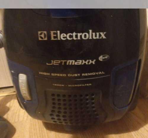 Пылесос Electrolux JetMaxx