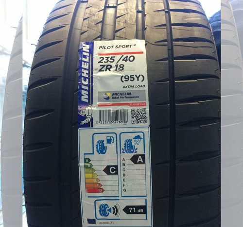 Michelin Pilot Sport 4 235/40 R18