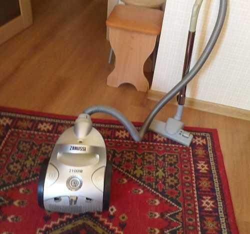 Пылесос zanussi