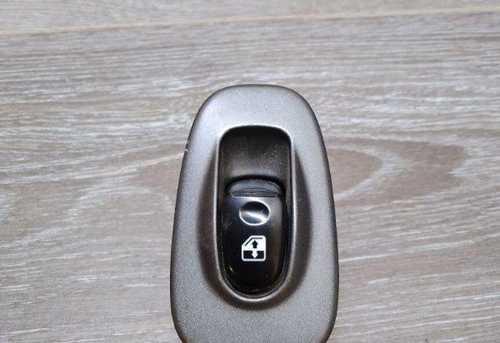 Кнопка стеклоподъемника задняя левая Hyundai
