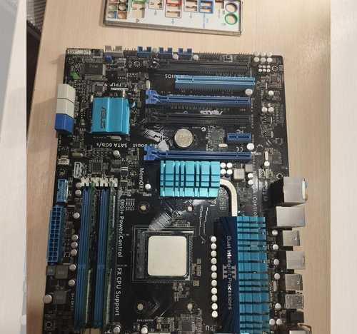 Asus M5A99FX PRO r2.0   AMD FX 9590   16Gb