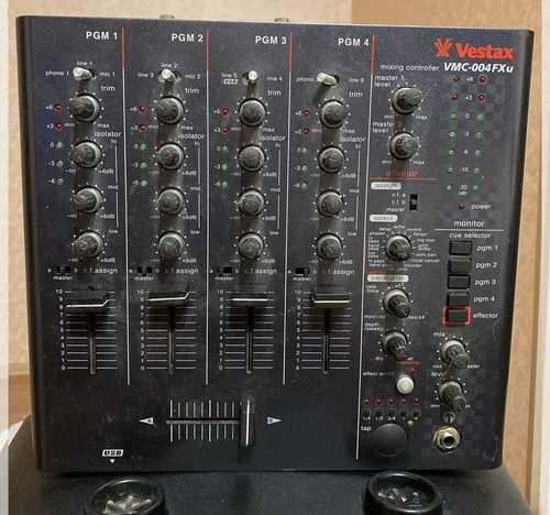 Микшерный пульт Vestax VMC-004 FXu