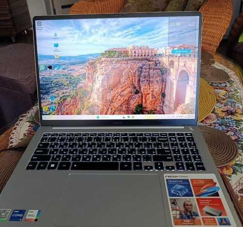 Продам ноутбук Infinix Inbook Y3 Max