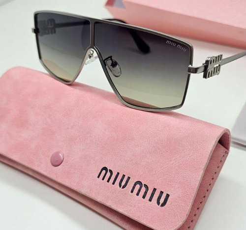 Солнцезащитные очки MIU MIU