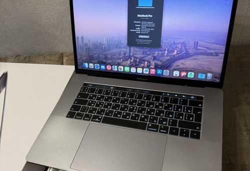 MacBook pro 15 2018 i7/16/512