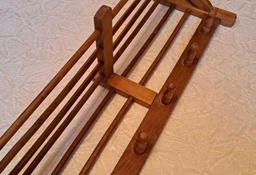 Вешалка для одежды деревянная с полочкой